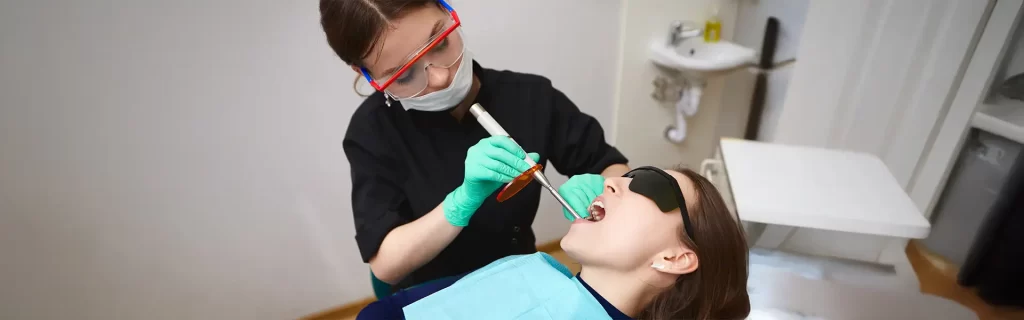 Front Tooth Filling Fell Out: Causes and Immediate Treatment Options